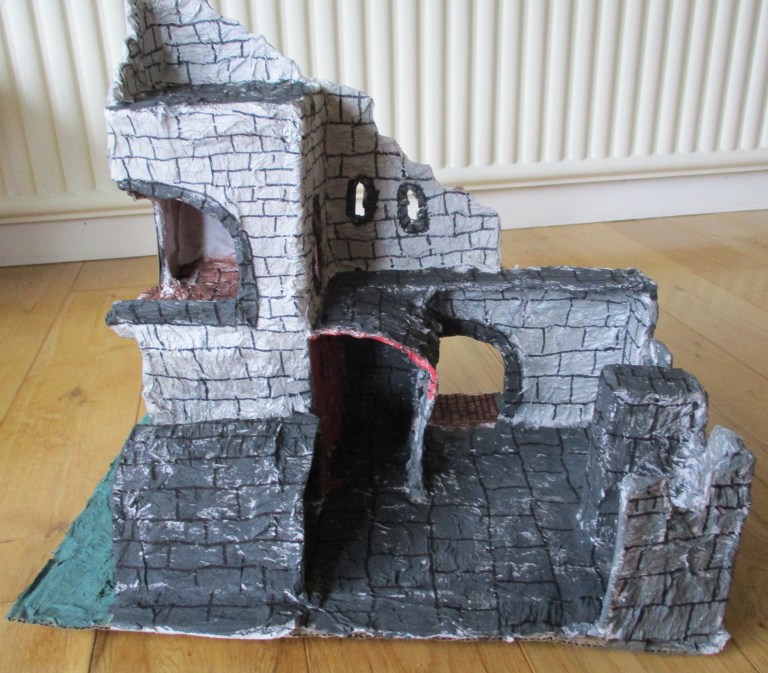 Creative Parenting: a paper mache castle – MY MASHED UP LIFE